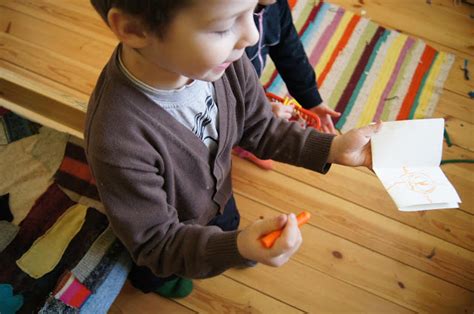 Māsa Un Brālis Mammas Rokas