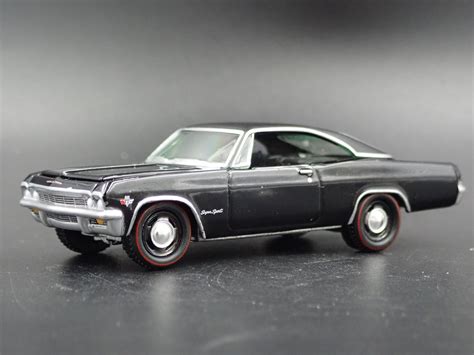 1965 65 Chevy Chevrolet Impala Ss 409 Rare 164 Scale Diorama Diecast