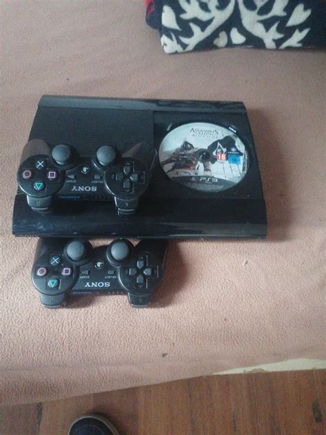 Vand Ps 3 Cu 3 Telecomande și Jocuri Asasin și Fifa Preț 200 Santana