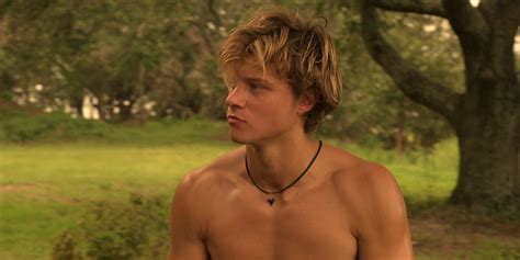 Does Jj Die In Outer Banks Season 2 What Happens To Jj Maybank