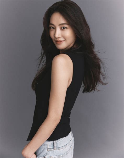 Actor Han Ji Eun 37 Showed A New Look Through Tvns Saturday Sunday