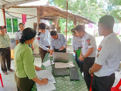 ဧရာဝတီတိုင်းဒေသကြီးအစိုးရအဖွဲ့ဝင် လမ်းပန်းဆက်သွယ်ရေးဝန်ကြီးနှင့်တာဝန်ရ