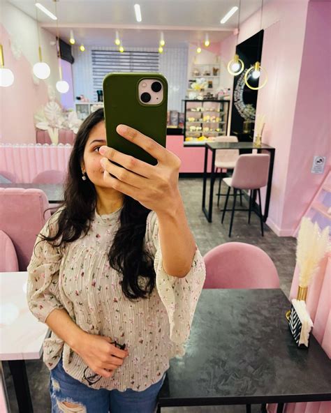 Naaya ⁠‿⁠ On Twitter Retweet With Your Last Mirror Selfie Pic 🧿