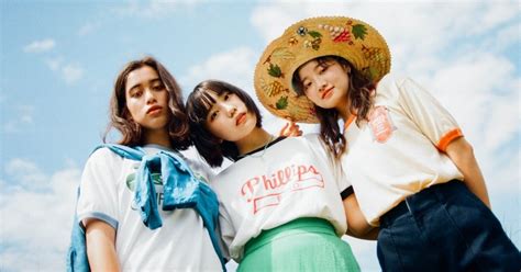 「古着でいい」じゃなくて「古着だからいい！」レトロかわいい古着リンガーtシャツと着こなし ｜ Steenzスティーンズ