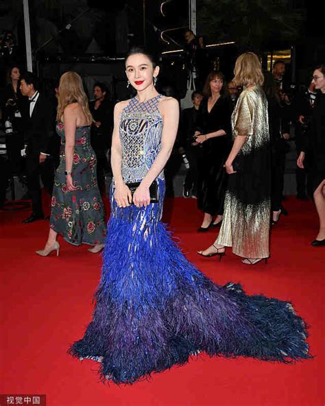 赵樱子亮相戛纳红毯 大气美艳颇有异域风情 搜狐大视野 搜狐新闻