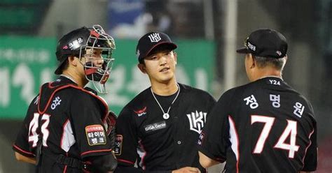 사진 고영표 아쉬운 강판