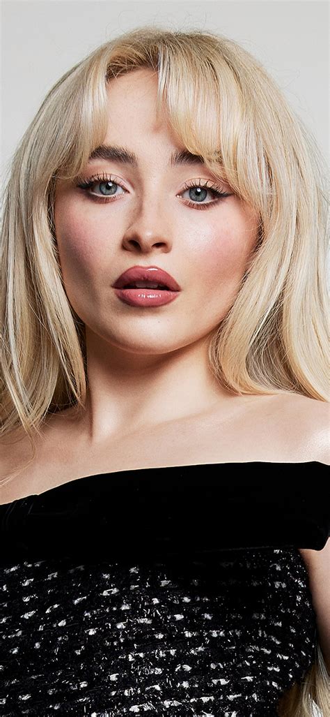 Sabrina Carpenter Wallpaper 4k White Background American Singer