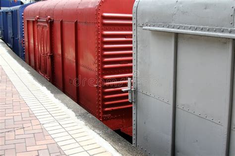Train Bogies At The Train Station Stock Image Image Of Cargo Iron 33548117