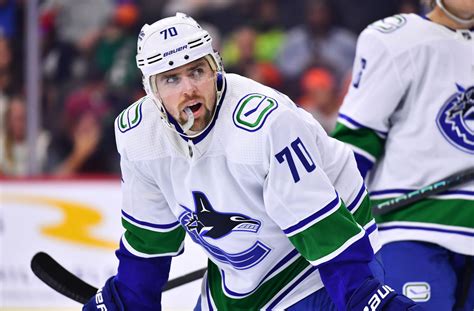 Canucks Tanner Pearson To Miss 46 Weeks After Undergoing Hand Surgery