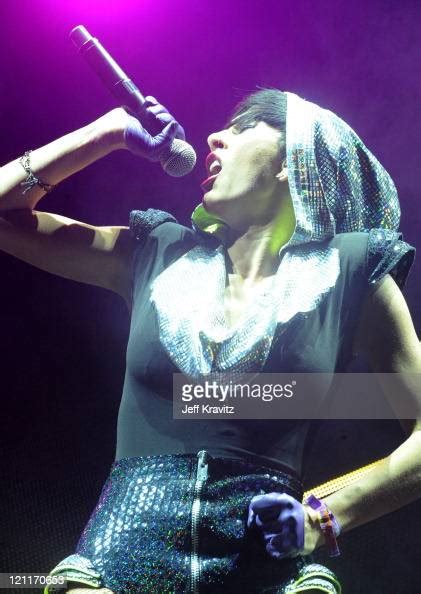 Singer Sofia Toufa Performs With Deadmau5 At The Twin Peaks Stage