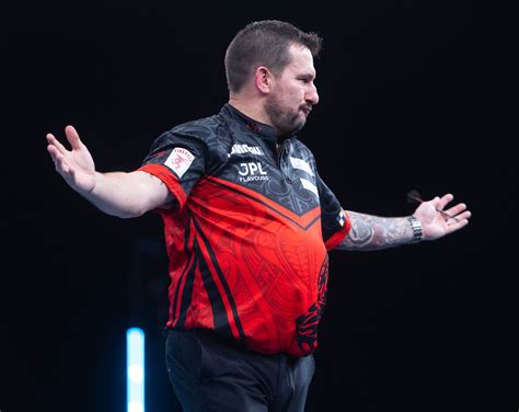 Classy Clayton Shines At Winmau World Masters Darts World Magazine