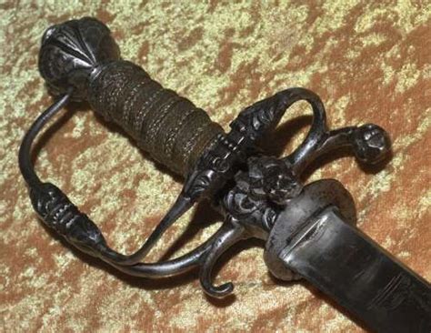 exquisite Chiseled North European Rapier Ca 1650 In Swords