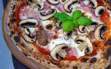 Thunfisch Pizza Mit Zwiebeln Bbqpit De