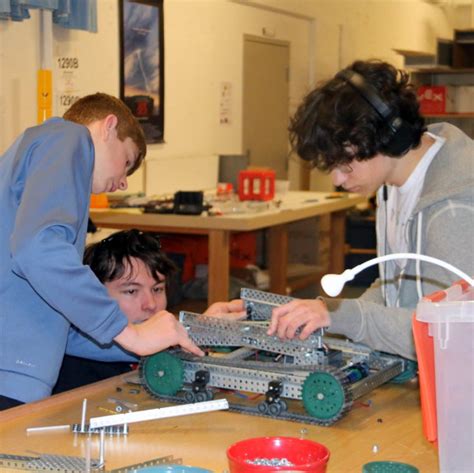 These Are The Droids Youre Looking For Brentwood College School