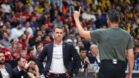 יונתן אלון אחרי ההפסד שחקנים ניסו לצאת גיבורים וואלה ספורט