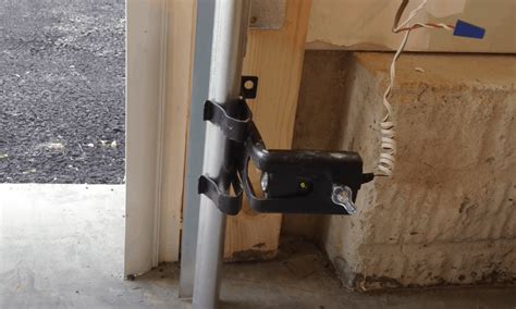 How To Wire Garage Door Sensors 2024 Diy Tutorial