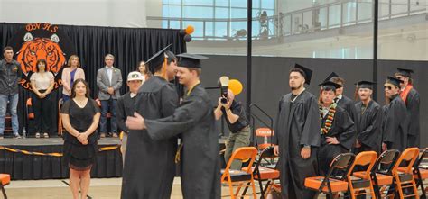 Dnhs Class Of 2024 Is Reminded Best Days Are Ahead The Del Norte Prospector