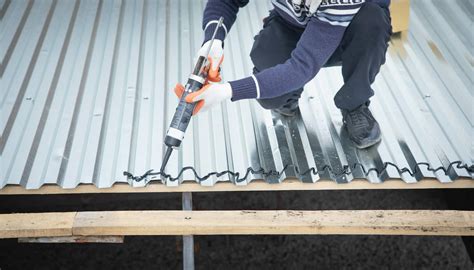 Metal Roof Sealant 4 Best Types 2023 Update Gouge Quality Roofing