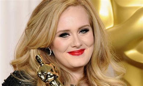 Adele Reveals New Slimmed Down Look In Christmas Instagram Pics