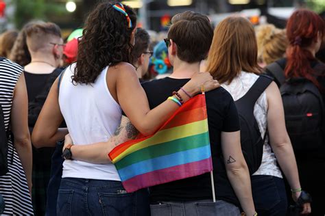 In Photos Thousands Of Lesbians Protest For Dyke March