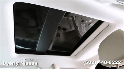 How To Use The Power Moonroof On Your 2014 Nissan Pathfinder From