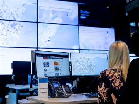 Beyond Traditional Benefits Of Employee Assistance Programs Eaps Sonder