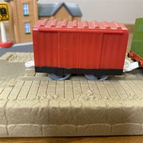Thomas And Friends Trackmaster Luke With Cargo Car Motorized Train Engine 2011 4579014561