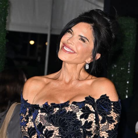 Lauren Sanchez Looks Stunning In Red Her Favorite Fashion Moments [photos]