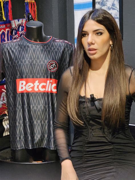 Ylenia Frezza Prima Donna Nel Team Betclic Apogee Sport Business Management