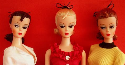 La Historia Oculta De Barbie De “criatura Pornográfica” A La Muñeca