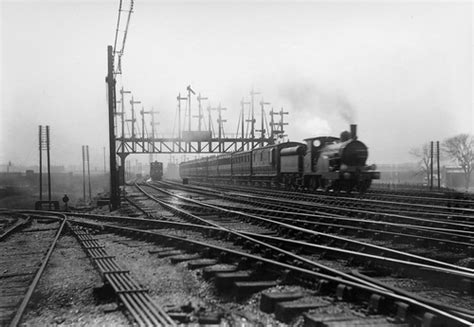 At Speed Under The Signals I Think This Could Be A Ger Cla Flickr
