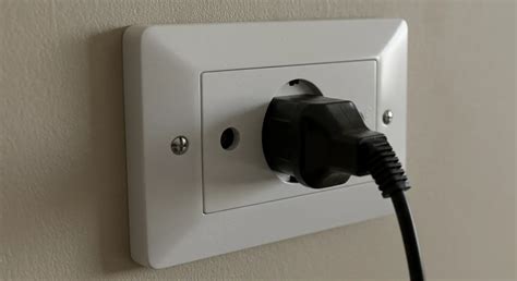 7 Convenience Outlet Types Choosing The Right One For Your Home