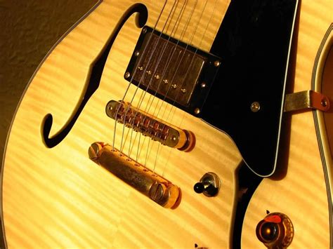 Classical Vs Acoustic Guitar 10 Big Differences Guitar Symphony