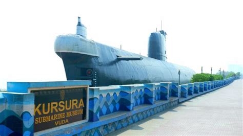 Exploring The Soviet Foxtrot Submarine B 59