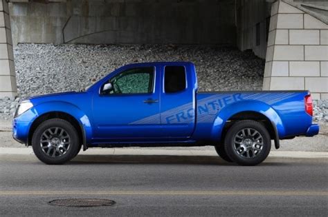 2015 Nissan Frontier Pictures 277 Photos Edmunds