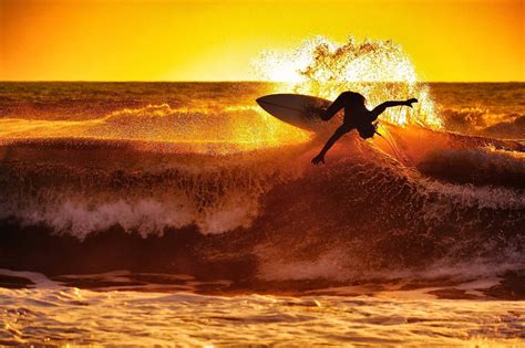 Girl Surfing Wallpapers 67 Images Wallpapercat