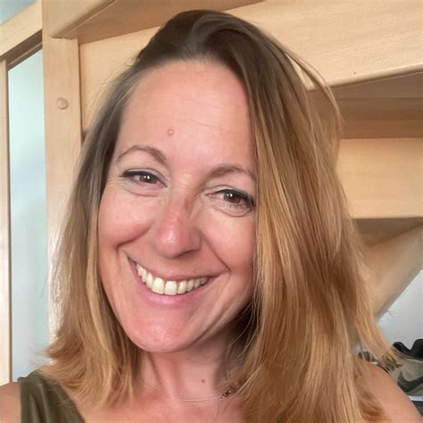 Faustine Perrin Responsable Opérationnel Le Phare Saint Louis Linkedin