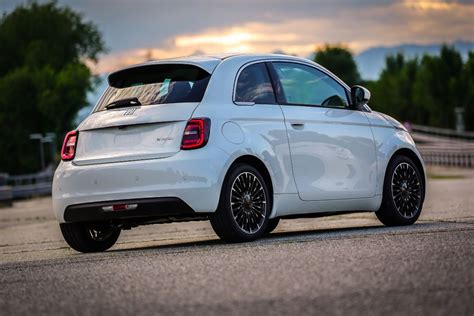 Finalmente è Arrivata La Nuova Fiat 500 Hybrid Ecco I Dettagli E