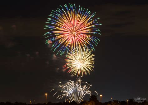 Fireworks Fireworks Over Gilbert Arizona Noobienikon Flickr