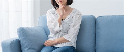 Ketahui 6 Gejala Menopause yang Perlu Anda Waspadai - MBAKNAFISAH.COM
