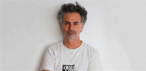 מאור כהן מארח חברים במופע הומור ורוק והסינגל המעולה של לאברינת גלובס