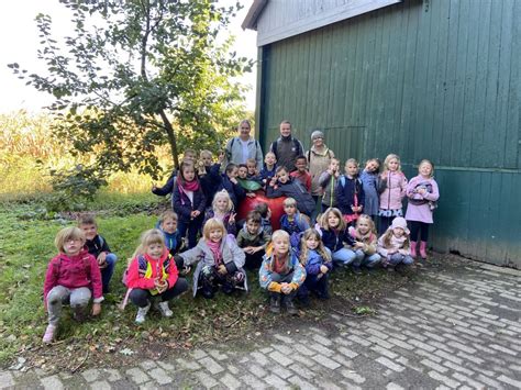 Besuch Bei Der Apfelmosterei Oevermann Grundschule Höltinghausen