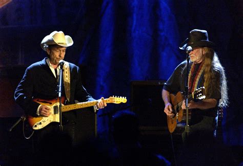 Bob Dylan And Willie Nelson Announce 2024 Outlaw Music Festival Tour Mkcd