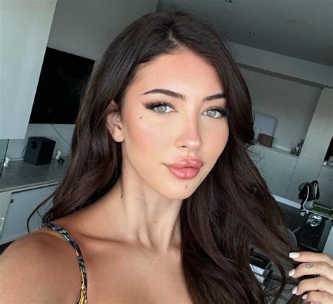 Tendencia «oval Lip Lining Aprende La Técnica De Maquillaje De Labios
