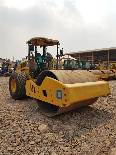 Pusat Jual Beli Alat Berat Bekas Terlengkap Vibratory Soil Compactor