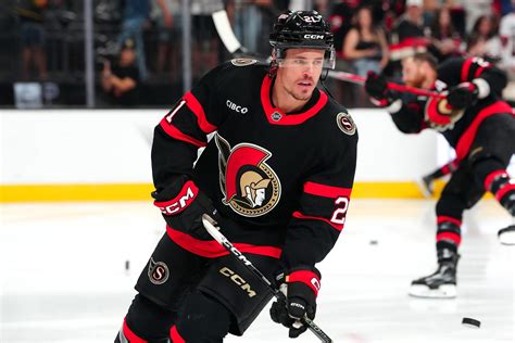 Senators Nick Cousins Sidelined After Knee On Knee With Maple Leafs Jacob Quillan