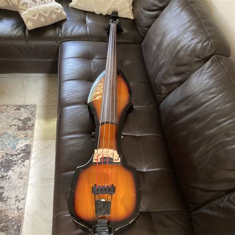 Electric Upright Bass