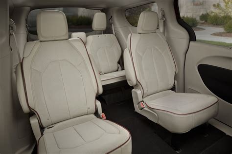 Chrysler Pacifica 2017 Hd Picture 47 Of 58 129669 3000x2000