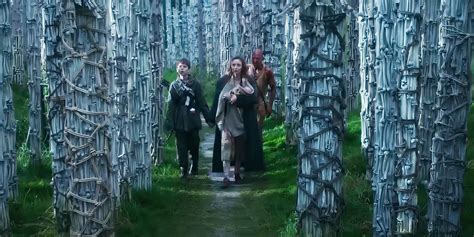 28 Years Later Image Reveals Jodie Comers Character In The Bone Temple