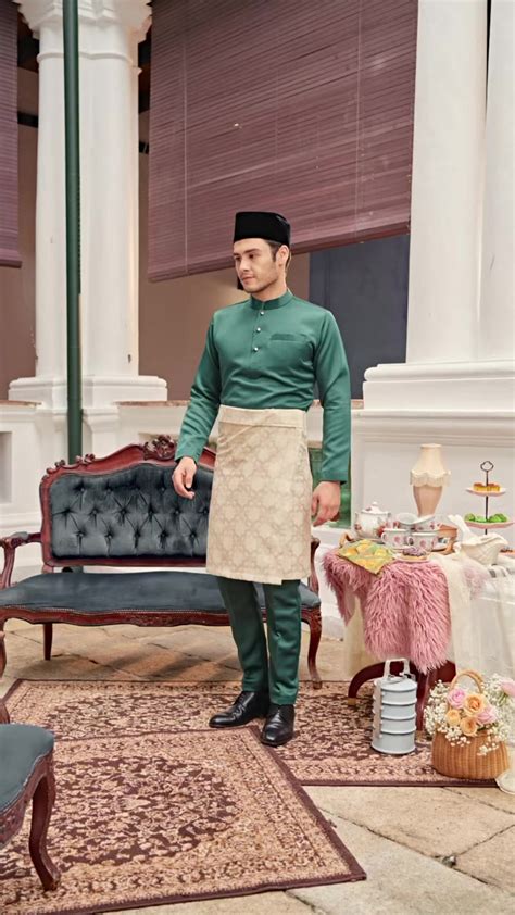 Kepada Yang Single Atau Bujang Boleh La Try Pose Pose Dari Model Kita Ni 🤭 Make Sure Kena Pakai